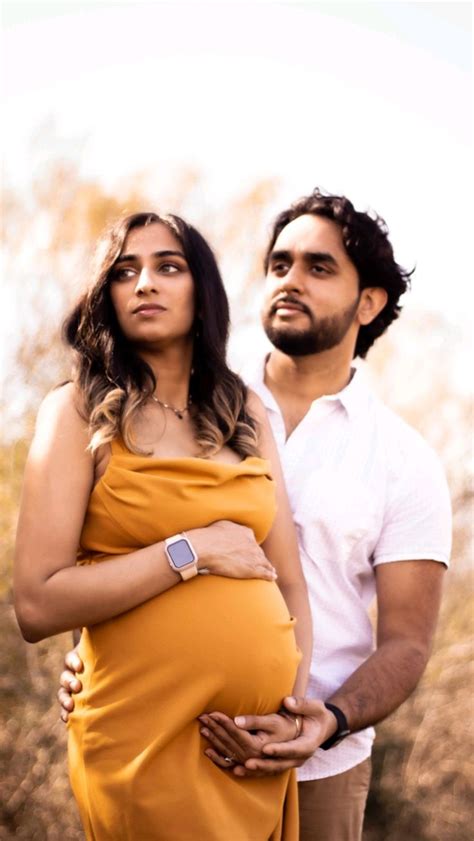 Couples Outdoors Maternity Photo Session