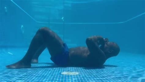 Exercising Barefaced Underwater