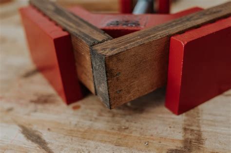 Easy Rustic DIY Shelf Brackets Decorhint Decor DIY