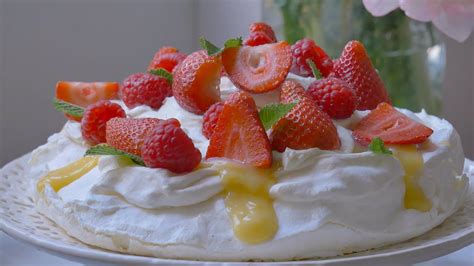 바삭하고 쫀득하면서 달면서 시면서 상큼한 너의 이름은 딸기 국가비 Gabie Kook