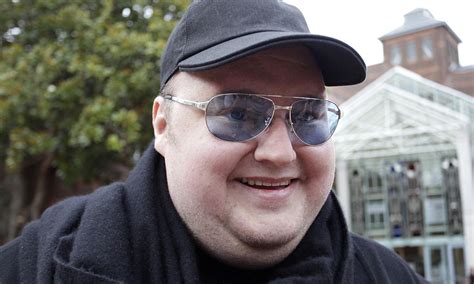 Kim Dotcom Threatens To Name Us Government Megaupload Users Daily Mail Online
