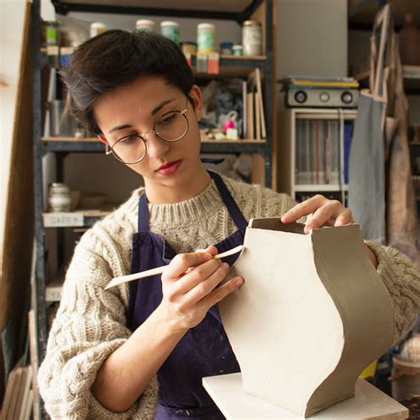 Julie Brouant La Maison De Commerce Lmdc