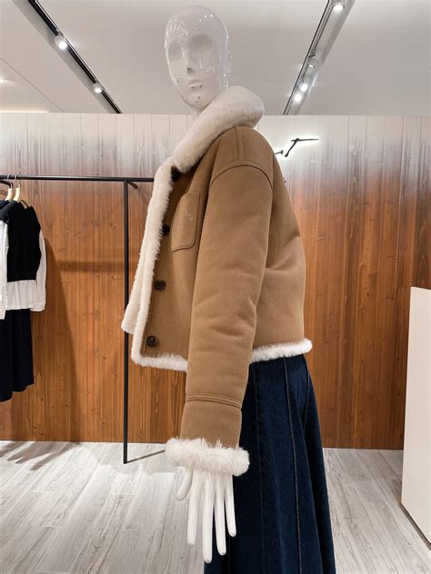 [22겨울]포켓 자수 리버시블 무스탕 7212475201