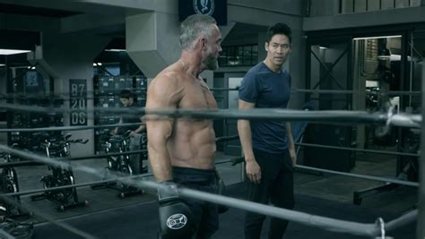 Auscaps Jay Harrington Shirtless In S W A T 7 02 Peace Talks