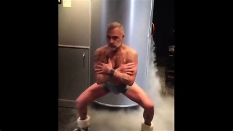 Bulto Gianluca Vacchi