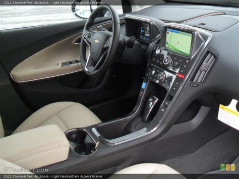 Light Neutral Dark Accents Interior Photo For The 2012 Chevrolet Volt