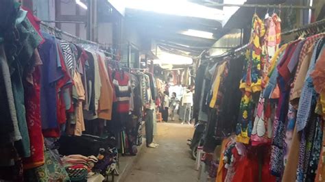 မြဝတီမြို့ လူစည်ကားရာနေရာများ၌ အပြင်ထွက်သူမရှိသလောက်ဖြစ်နေပြီး အသံတိတ