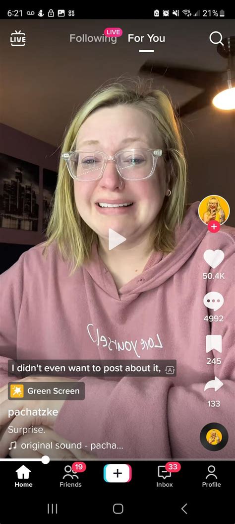 Does Anyone Know Who This Is And Why She Has A Reddit Hate Page R