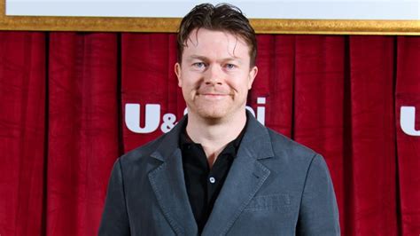 Who Is Daniel Rigby Eric And Ernie Star Cast As Vernon Dursley In Hbo