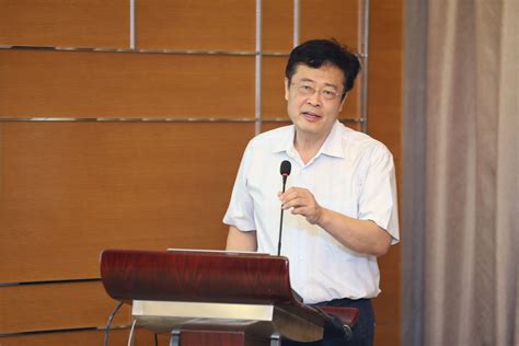 自然资源战略发展研究院举行绿色矿业研究中心成立大会暨“两山理论”绿色矿山建设研讨会 中国地质大学（北京）