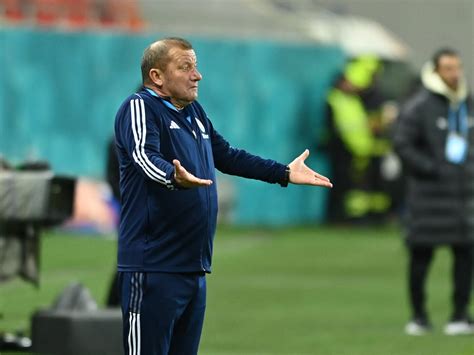 Dorinel Munteanu I A „furat” Atacantul Lui Dinamo Lovitură Pe Piața