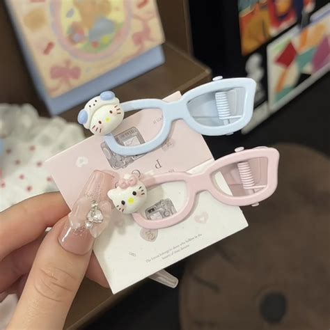 น่ารัก Hello Kitty แว่นตากิ๊บขนาดเล็กสาวหน้าผากเรียบคลิปเครื่องประดับผมแฟชั่น Shopee Thailand