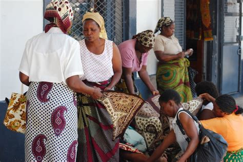 Vendedoras Callejeras De Capulanas Maputo Opiniones Experiencias Y