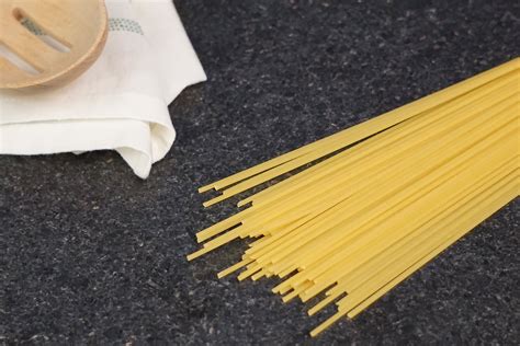 What Is Spaghetti Pasta Definition And Meaning La Cucina Off