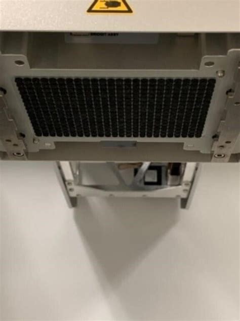 Tecan Fluent 1080 Liquid Handler Automated Workstation Uk