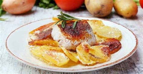 როგორ გამოვაცხოთ გემრიელად თევზი გარნირით ნოყიერი და სასარგებლო