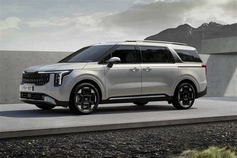 2024 Kia Carnival Revealed India Launch Next Year