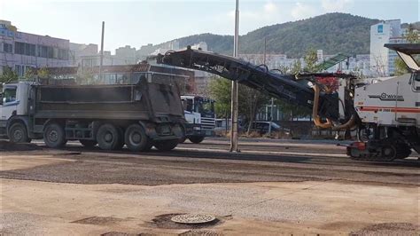 대형파쇄기 주차장 노면절삭작업 Youtube
