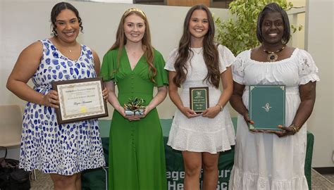 Southeastern Nursing And Health Sciences Students Honored
