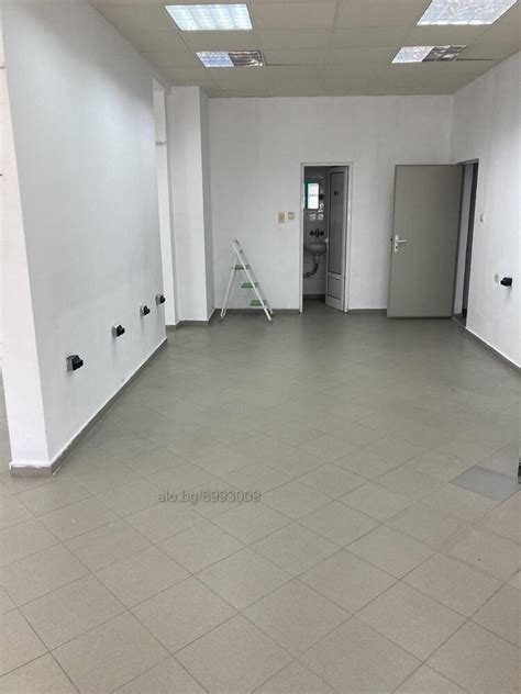 Кърджали Продава се помещение Магазин 130 кв м Първи етаж Тухла Готов завършен Магазини