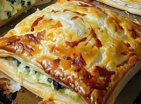 Cheesy Spinach Stuffed Pastry Findatorr