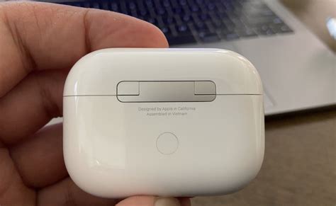Apple начала продавать AirPods Pro, которые выпустили во Вьетнаме / Хабр