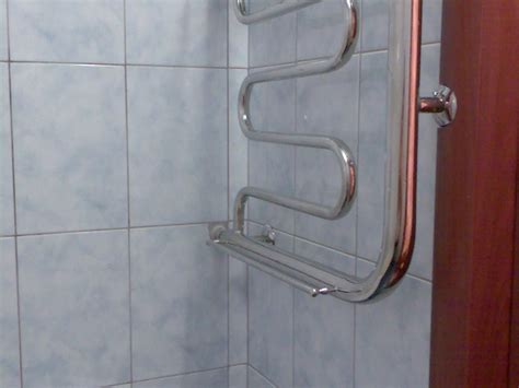 Змеевик в ванную комнату: особенности устройства и выбора полотенцесушителя