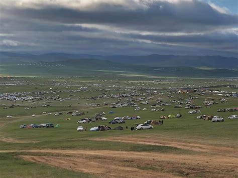 Долоон чиглэлээс Төв цэнгэлдэх хүрээлэн болон Хүй долоон худаг руу автобус иргэдэд үнэгүй үйлчилнэ