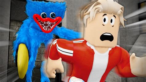Surviving Huggy Wuggy A Roblox Movie Youtube