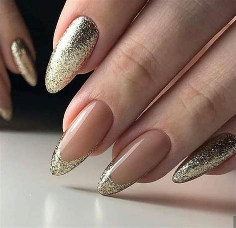 Манікюр форма мигдаль 60 фото