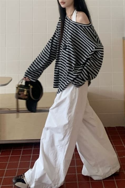 핑크프릴 Set 스트라이프 경사 오프숄더 긴팔 루즈핏 티셔츠홀터넥 이너 나시와이드팬츠 3p 셋업