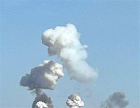 Вибухи пролунали у Києві Злетів МіГ 31К Цензор НЕТ