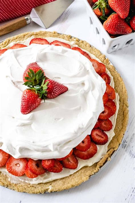 Strawberry Pizza Recipe With Sugar Cookie Crust