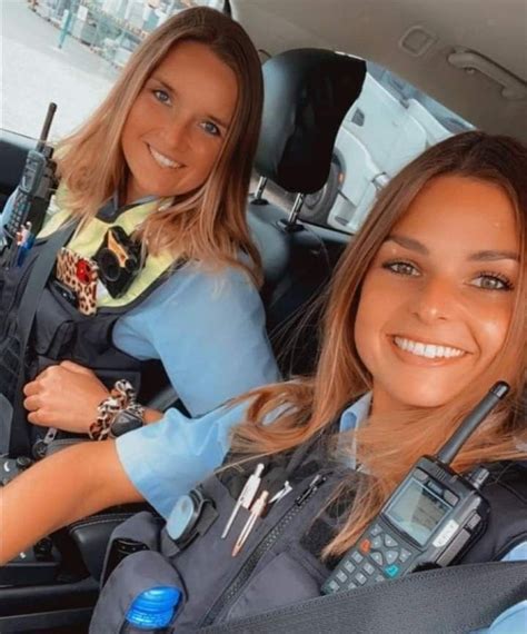 Pin Van Pavlo White Op Policjantki