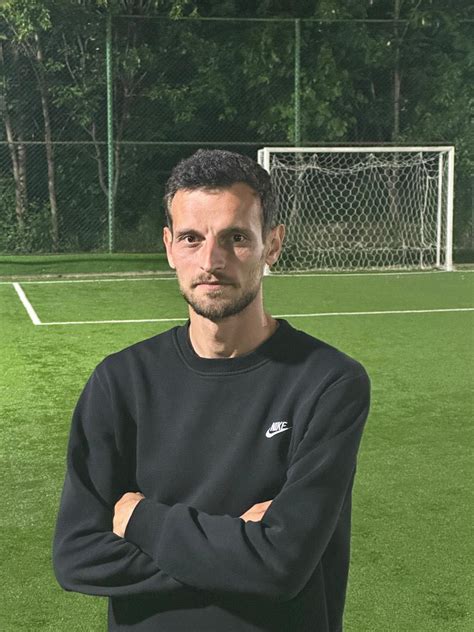 საფეხბურთო გაიცანით ჩვენი გუნდის მთავარი მწვრთნელი — გიორგი სამყურაშვილი ⚽️⚽️🖤💛 🔻დაბ თარიღი