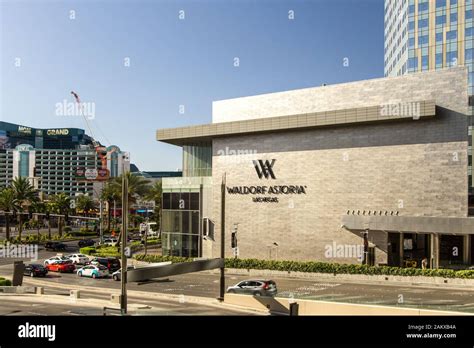 Las Vegas Nevada Usa May 6 2019 Exterior Of The Waldorf Astoria