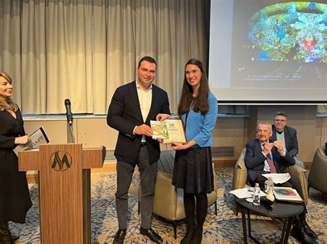 Калоян Паргов връчи награда за възстановяването на монумента на Бузлуджа