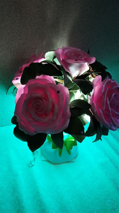 Букет роз. Светильник из изолона | Rose, Flowers, Plants