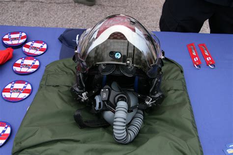 Os Picture Of F 35 Helmet Taken At Offutt Afb Airshow July 30th 2016