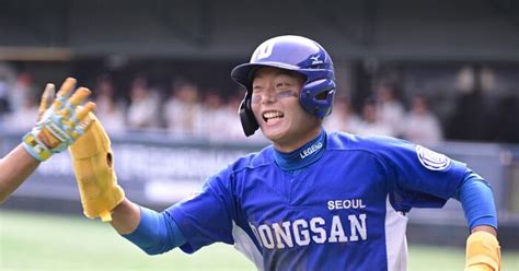 포토 서울 동산고 김준호 3루타 치고 득점까지 성공