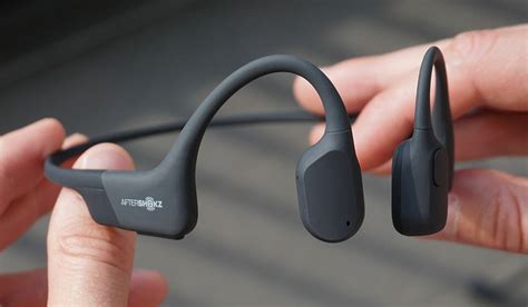 Best Earbuds For Running In That Don T Fall Out