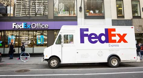 The Fedex Logo The History Of The Award Winning Logo Design