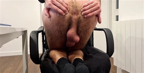 Hairy Bearded Str8 Otter Shows Hole En Español