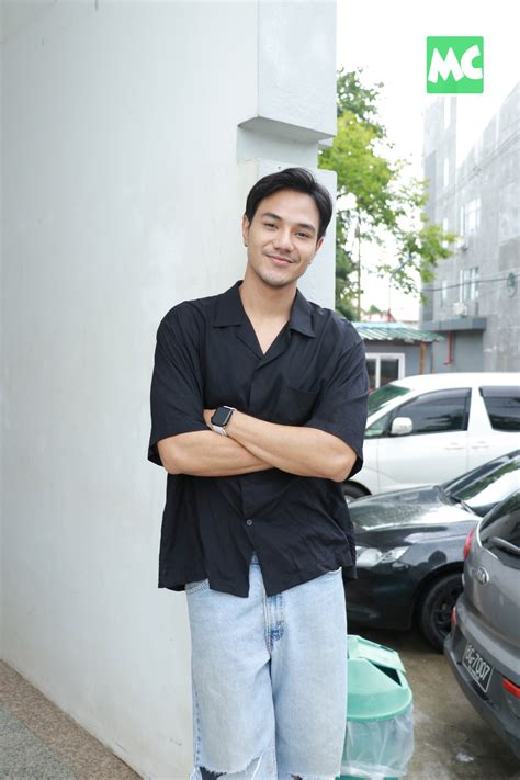 ဒီး ကို Miss Universe အဖြစ် အရမ်းမြင်ချင်တယ် ချာလီ