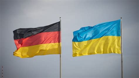 Базові розмовні фрази для туристів в Німеччині корисні привітання та питання