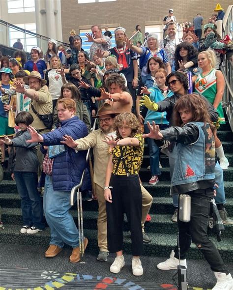 Now Everyone Do The Eleven Pose At The Stranger Things Cosplay Meetup At Slc Fanx On