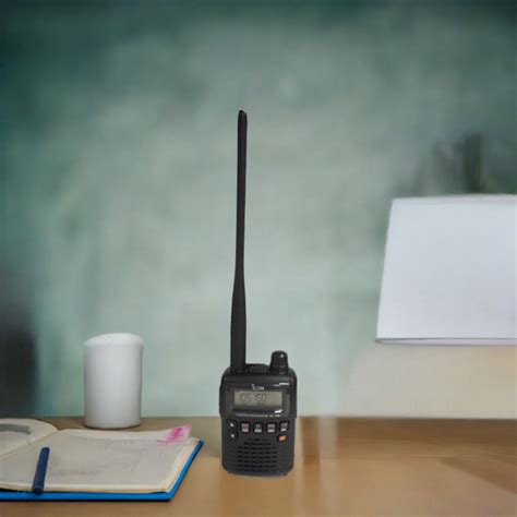 Second Hand Icom IC R Handheld Communications Receiver Radioworld UK