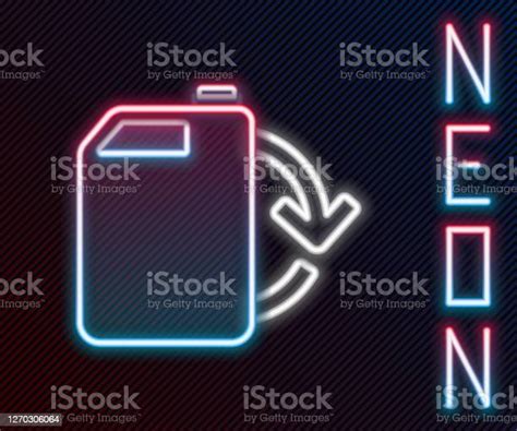 검은 색 배경에 고립 된 빛나는 네온 라인 에코 연료 캐니스터 아이콘 에코 바이오 및 배럴 녹색 환경과 재활용 다채로운 개요 개념 벡터 일러스트레이션 0명에 대한 스톡 벡터