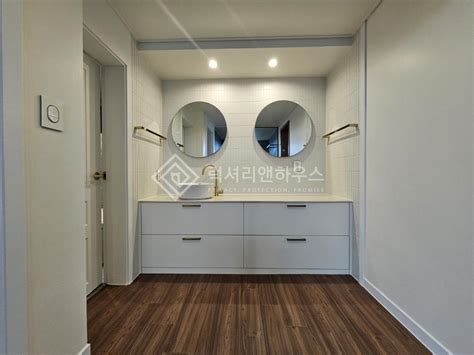 일산서구 주엽동 문촌마을 아파트 매매 올리모델링 첫 입주 일산 내 최고의 주거 단지에 위치한 아파트 연립아파트