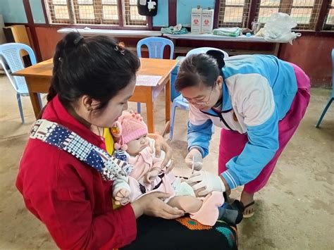 ဟုမ္မလင်းမြို့၌ မွေးစမှ အသက်တစ်နှစ်ခွဲအောက် ကလေးငယ်များအား ပုံမှန်ကာကွယ်ဆေးများ ထိုးနှံတိုက်က